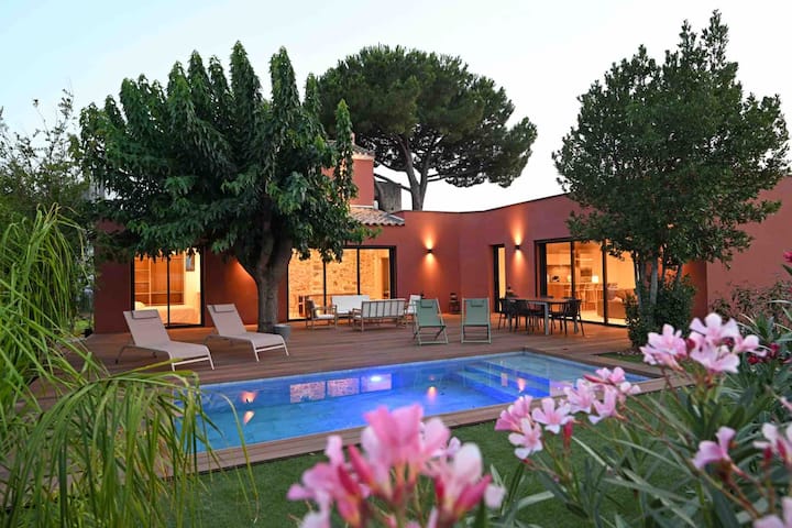 Maison B Villa Avec Piscine Chauffée Au Cap D’agde - Agde