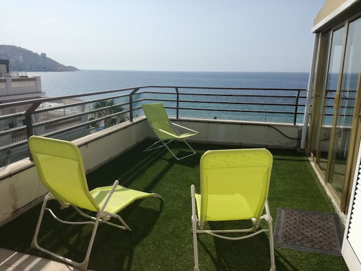Primera Linea. 3 Habitaciones 200m². Gran Terraza. - Benidorm