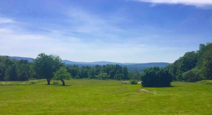 Berkshire Charm W/ Panoramic Views - Stockbridge