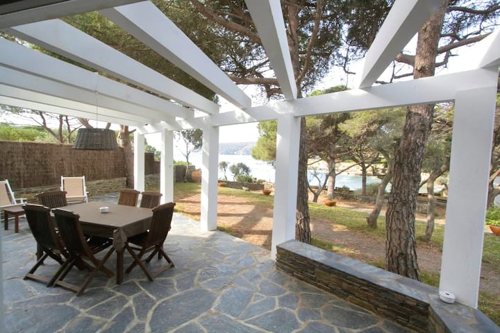 Maison Pour 8 Personnes En Bord De Mer - Cadaqués