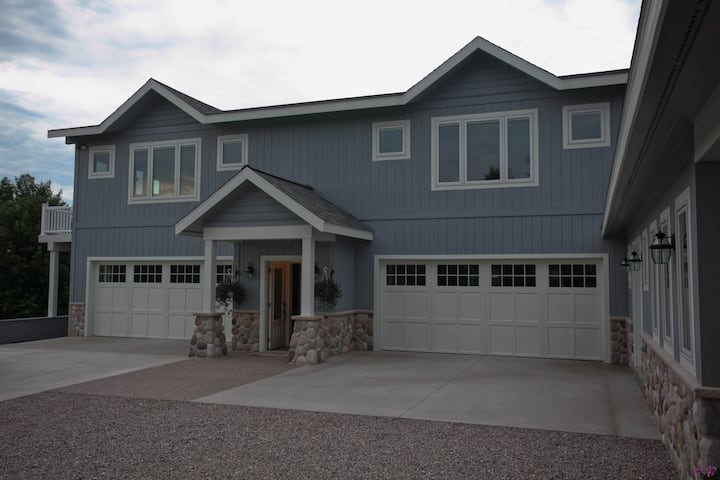 Estate Guest Suite - Leland, MI