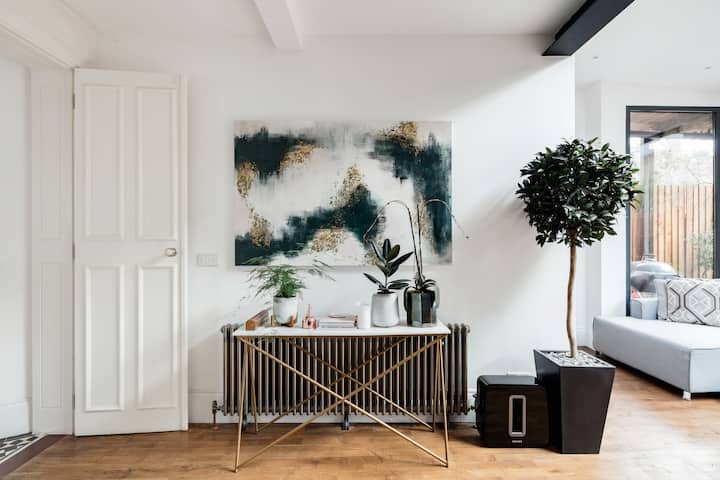 Revamped Victorian Townhouse With Garden From 1913 - Ilford