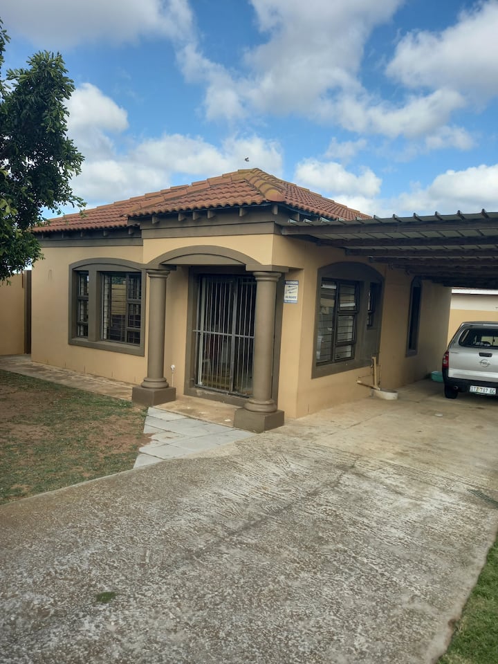 Bluewater Bay Guesthouse - Port Elizabeth