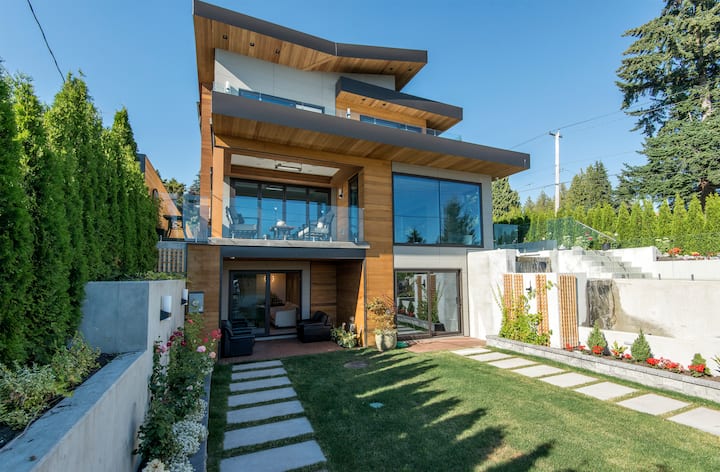 Modern West Vancouver Guesthouse - Cipro