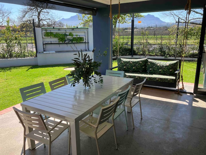 Family Holiday Home Stellenbosch - 스텔렌보스