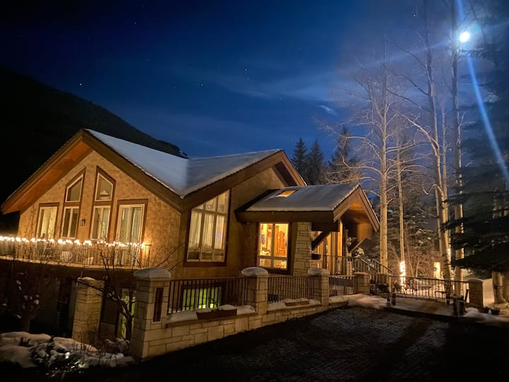 Vail Golf Course Designer Chalet - Vail, CO