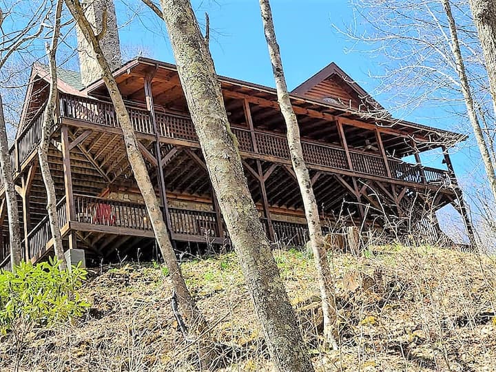 Creekside Cabin | Private 20 Acres, Pond & Hot Tub - Boone, NC