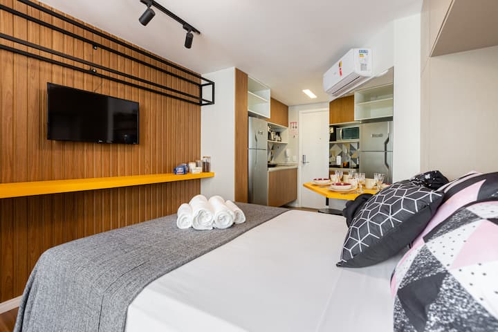 Studio Completo,300 Metros Metro  Anhangabaú (611) - São Paulo