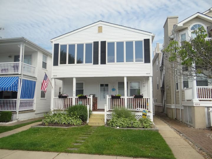 Beautiful Ocean City 2nd Floor Condo! - Ocean City, NJ