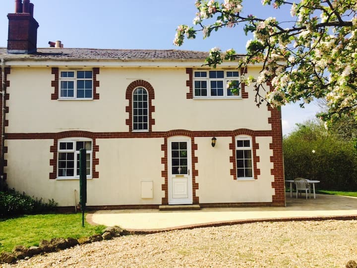 Rural Country Cottage In Calbourne - Isle of Wight