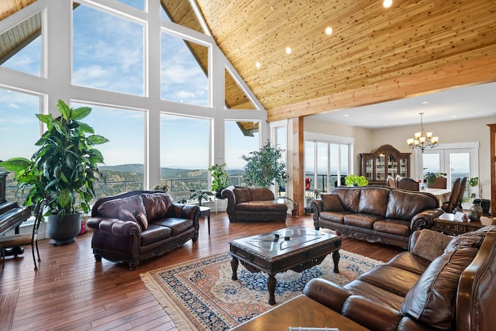 "Above It All" Guest House In Rural Victoria - Saanich Peninsula