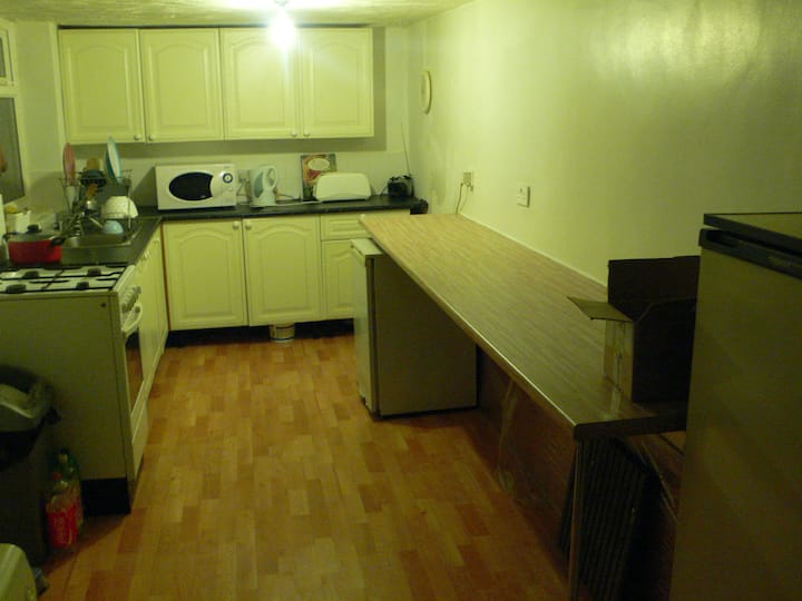 5 Bed House Close To Uni. Sleep 7 - Manchester