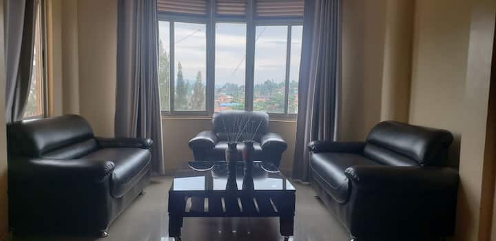 Lovey 3 Bedroom Apartment With Free Parking Area. - Kampala