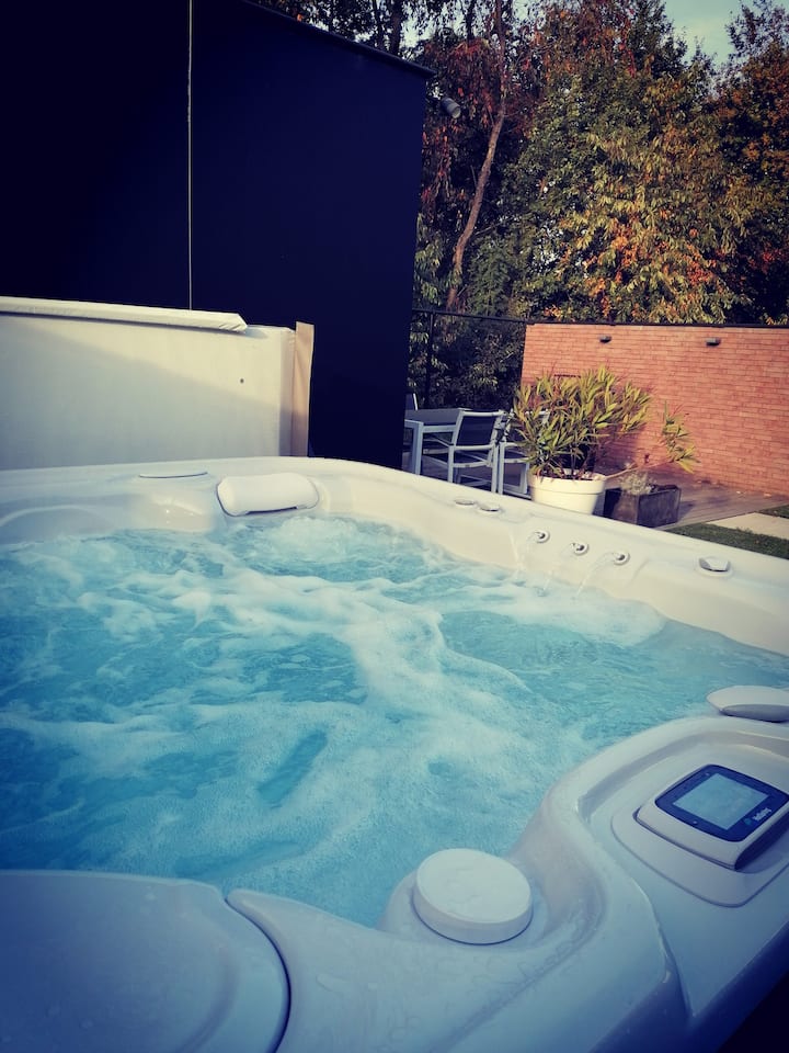Gezellige Woning Met Tuin En Jacuzzi In Limburg - Ham