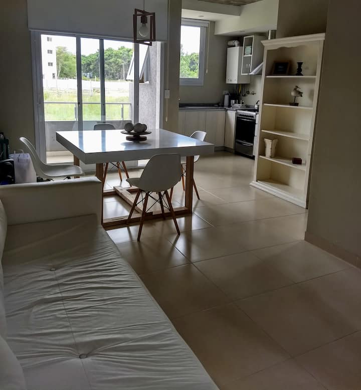 Moderno Departamento Con Piscina - Pinamar