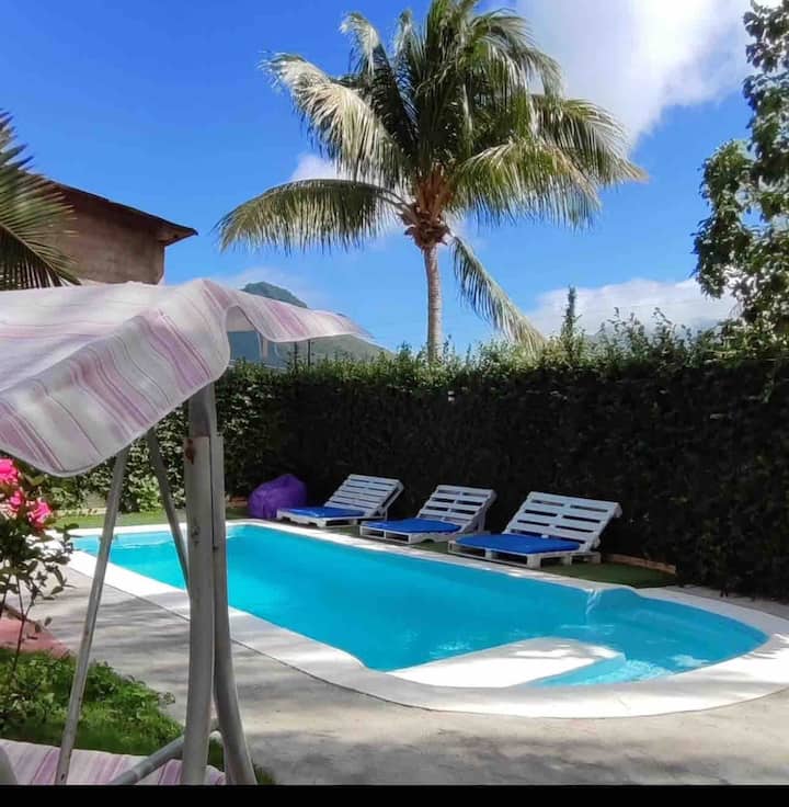 White Beach, Hermosa Casa De Playa Con Piscina. - Venezuela