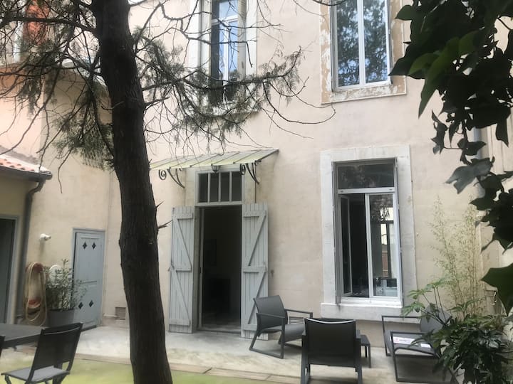 Le Patio Des Arts J’ai 2 Ch. Prix Affiché Pr 1 Ch - Béziers