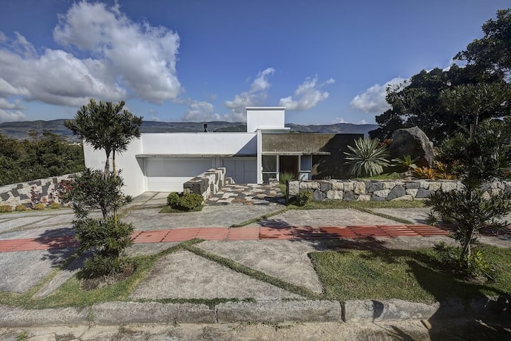 Casa Spa Com Piscina De Borda Infinita - Garopaba