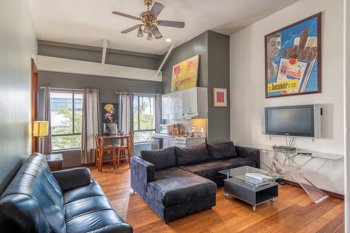 1 Bedroom Suite High Ceilings! - Santa Mónica, CA