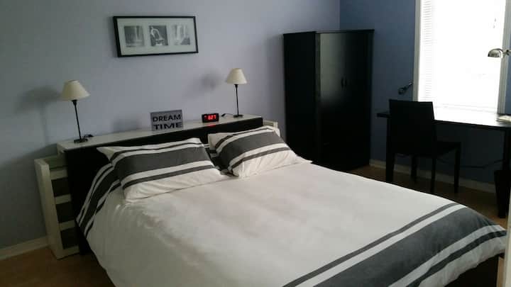 Private Clean Bedroom And Bathroom - Ottawa
