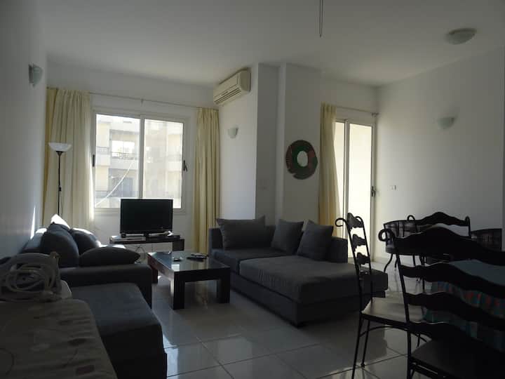 1km From Marina (405) Close To Beaches & Amenities - Hurghada