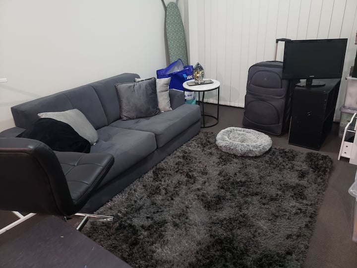One Bedroom Modern Apartment Entire Cbd Location - Liverpool