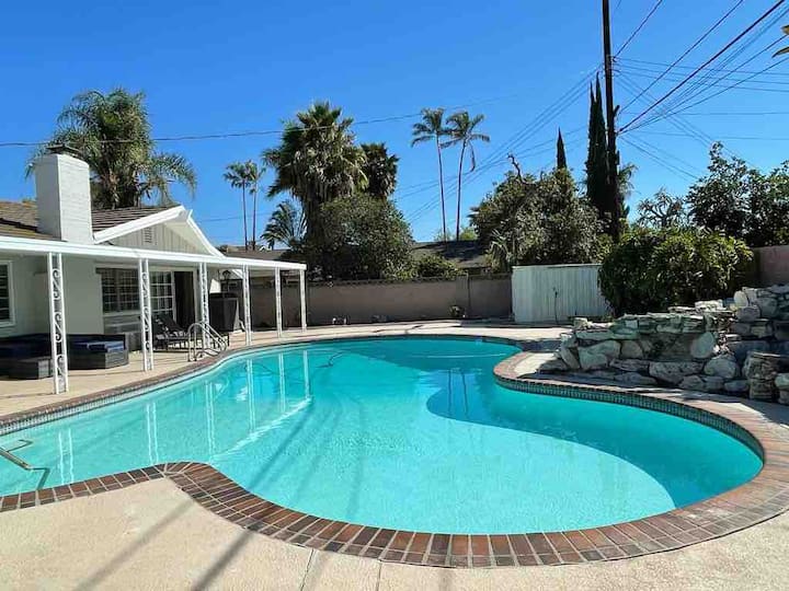 Beautiful New 3 Bedroom Home Right Next To Disney - 애너하임