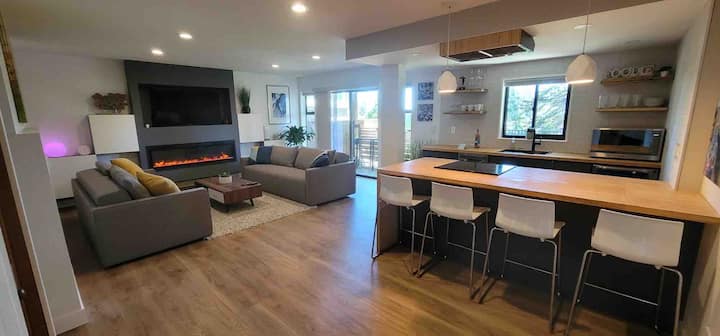 New Garden Suite With Private Yard And Patio - 6400