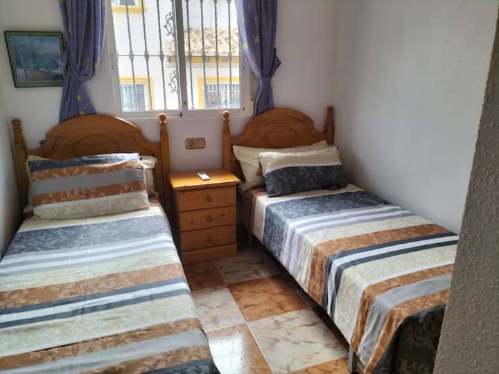 Villamartin Lovely 2 Bedroom Townhouse Com Pool Ac - Bigastro