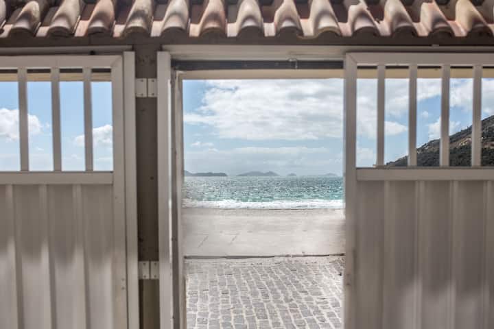 Seu Quintal É A Prainha - Arraial do Cabo