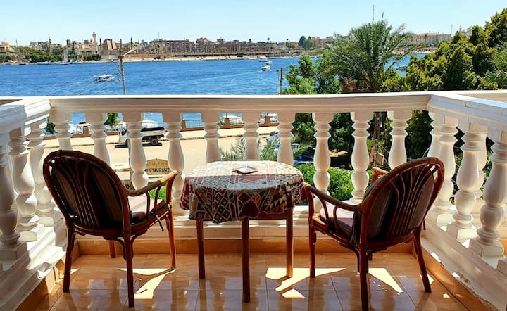 Family Room With Nile View - Luxor