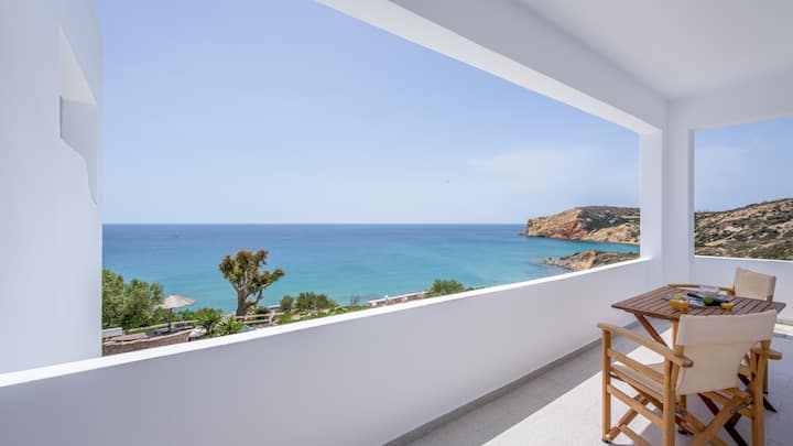 Giourgas Studio Upper Building (N5) - Milos