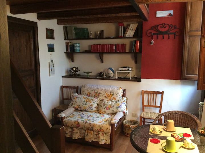 The House Of Petralia's Painter - Piano Battaglia