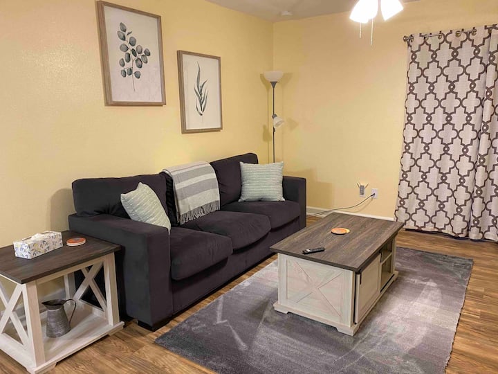 Across From Shands, Close To Campus! - Gainesville, FL