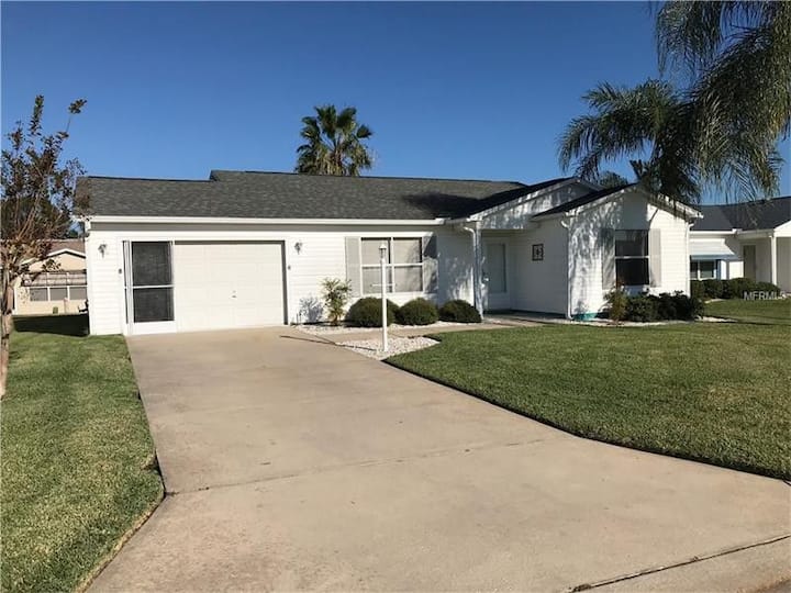 Clean Cozy House Near Spanish Springs ,Restaurants - The Villages, FL