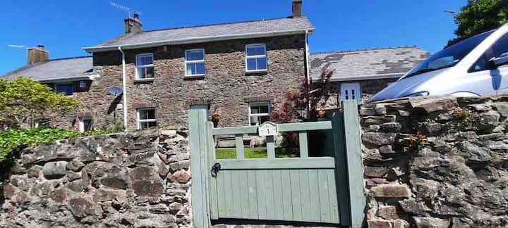 Beautiful Cosy Cottage - Milford Haven