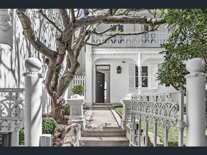 Classic Sun-filled, Open Plan, Paddington Terrace - New South Wales