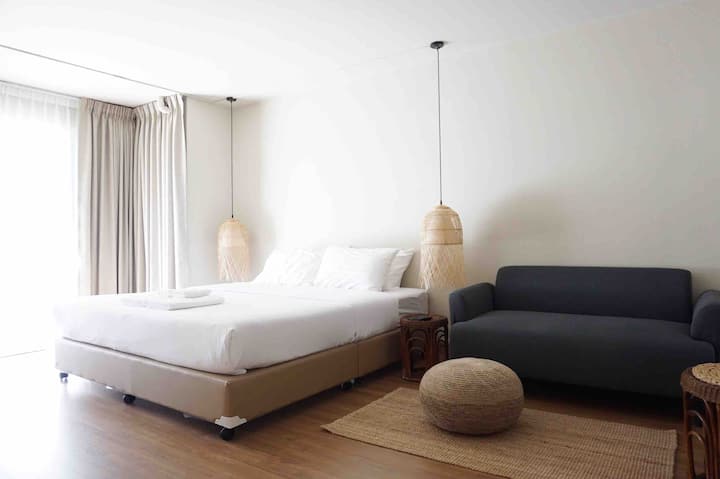 Studio Room Bright And Cozy At Heart Of Nimman - Chiang Mai