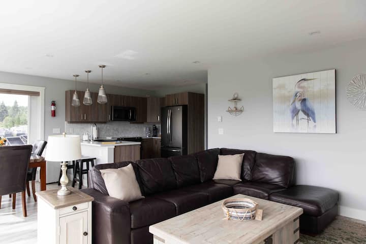 Ocean View Guest House: Beach And Trails - Courtenay, BC, Canada