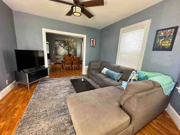 West End / Federal Hill Line 2 Bed, Double Parlour - Providence, RI