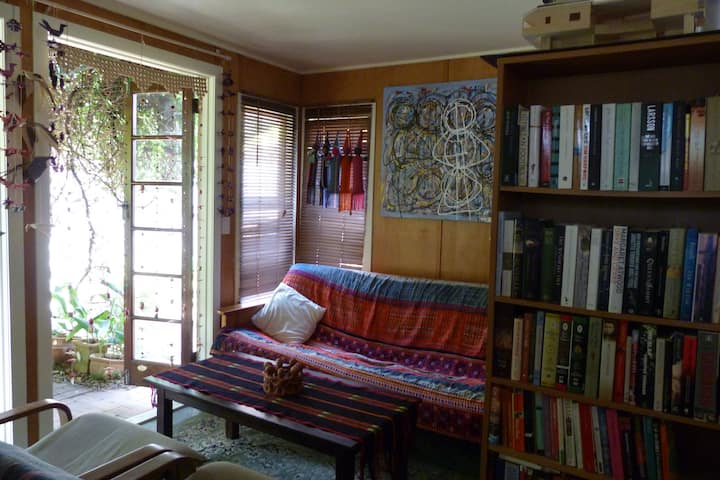 Garden Flat - Great Location - Brisbane