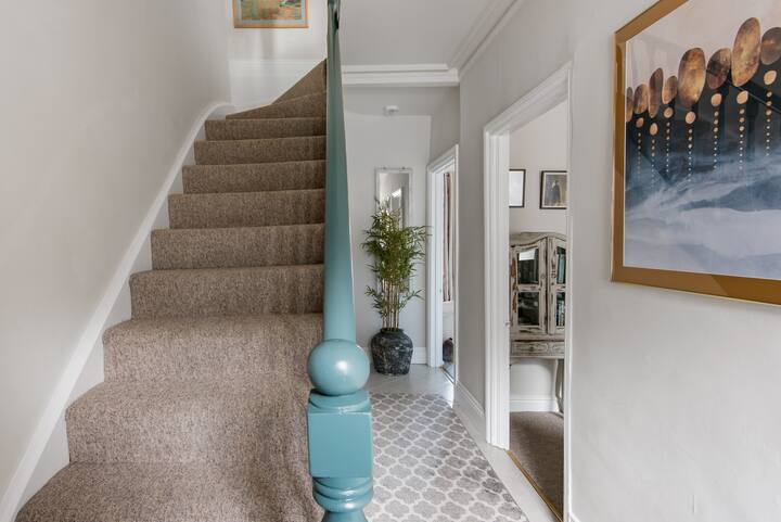 Abergavenny - Authentic Welsh Living In A Wonderful Cottage - Abergavenny