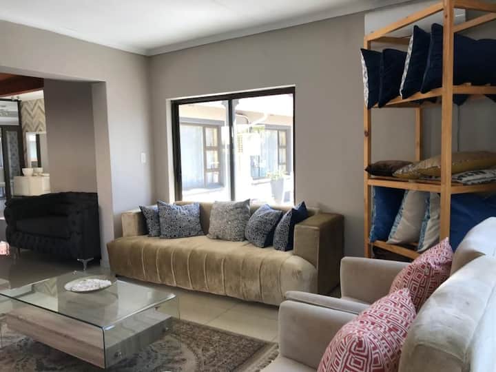 A Peaceful Home To Enjoy With Family. And Friends. - Centurion
