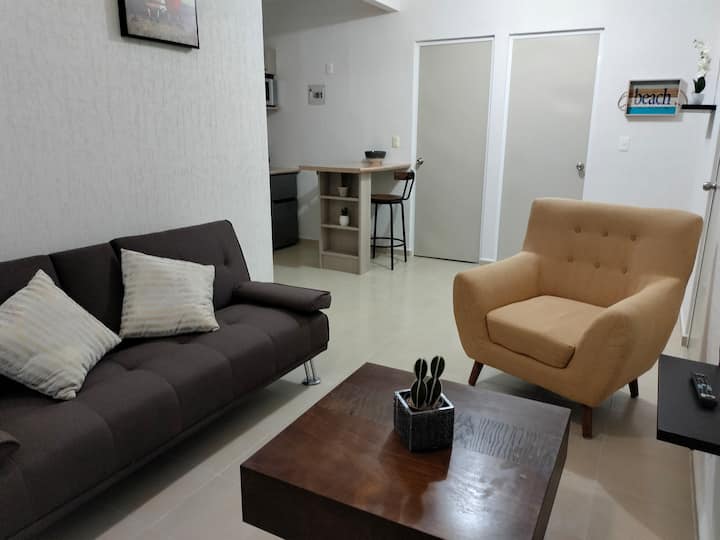 Apartamento Con Alberca Compartida En Condominio - Playa del Carmen
