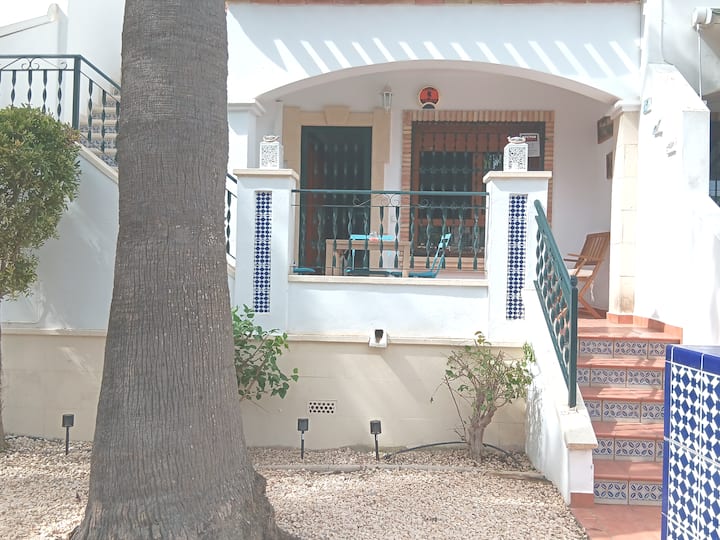 Coqueto Bungalow Con Piscina Y Solárium - Cabo Roig