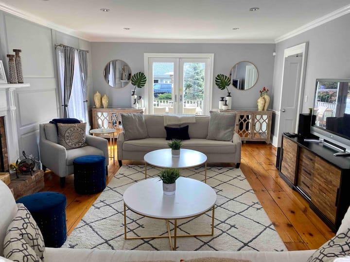 Rustic Luxury Home Steps From Huntington Village - Oyster Bay, NY