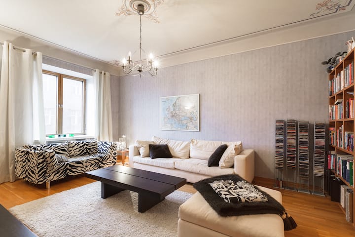 4 Br, 2 Bath, Just Renovated 1920s Charm, Downtown - Helsinki