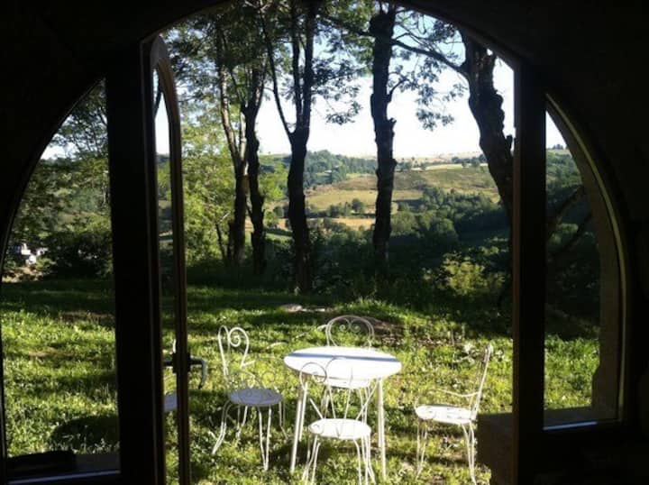 Gîte De Charme Au Coeur Des Monts Du Cantal - Vic-sur-Cère