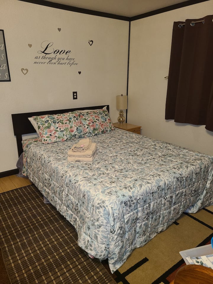 Winddream Meadows Yorkies Airbnb - Langley