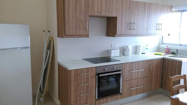 Modern City Center Family Apartment - 라르나카